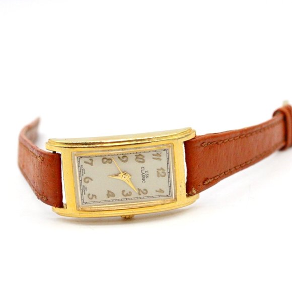 USN Classic | Accessories | Vintage Usn Classic Watch Womens Gold Tone ...